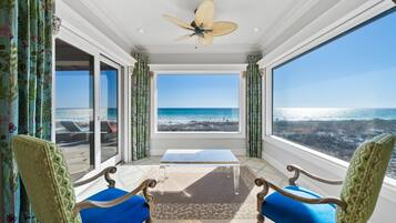Casa, vários quartos | Vista para praia/oceano