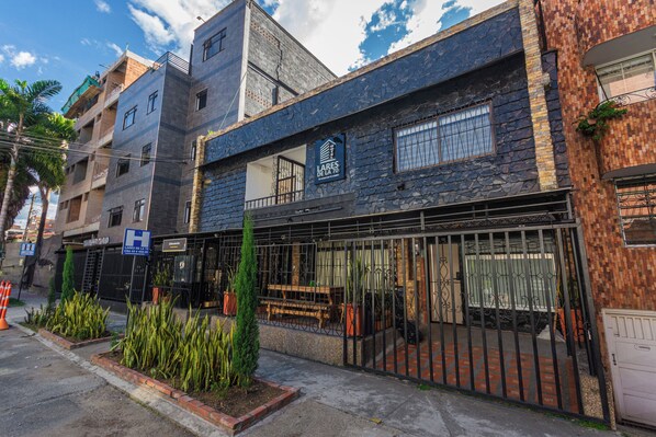 Fachada da propriedade