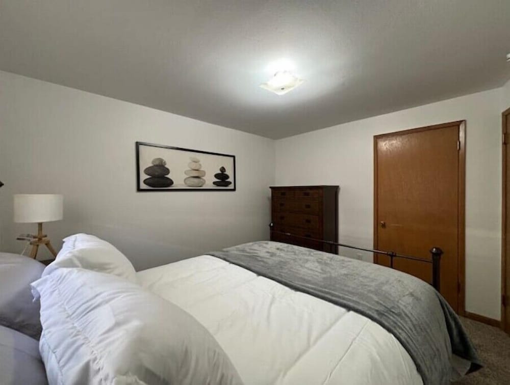 Centrally Located Cozy Duplex - Yakima, WA