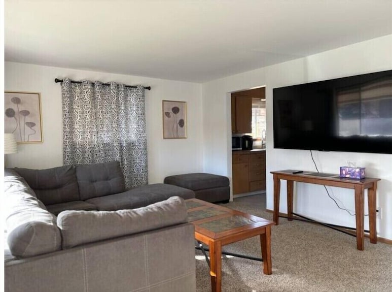 Centrally Located Cozy Duplex\n - Yakima, WA