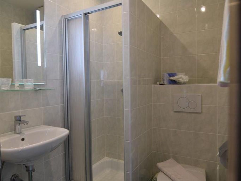 Doppelzimmer Mit Seeblick 2.stock - Pension Frankhofer - Spittal an der Drau