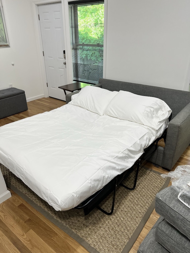 Cozy Studio Retreat With Private Entrance & Parking Near Nyc -Westchester Gem!" - White Plains, NY