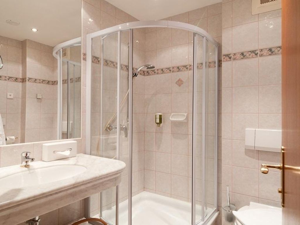 Doppelzimmer Bis 6 Tage Frühstück - Family & Sporthotel Kärntnerhof - Bad Kleinkirchheim