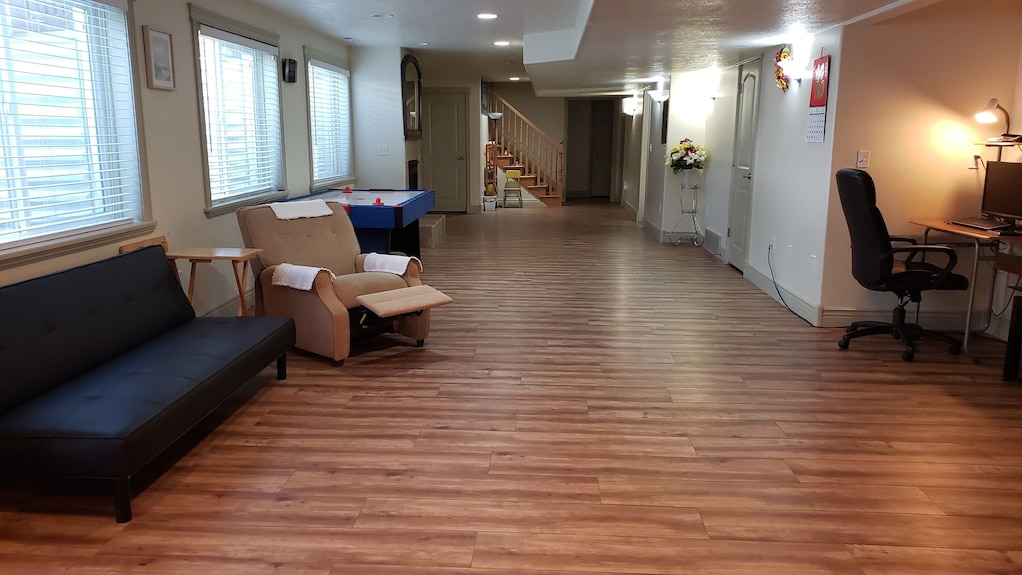 3 Bedroom Basement Suite With Kitchen - Farmington, UT