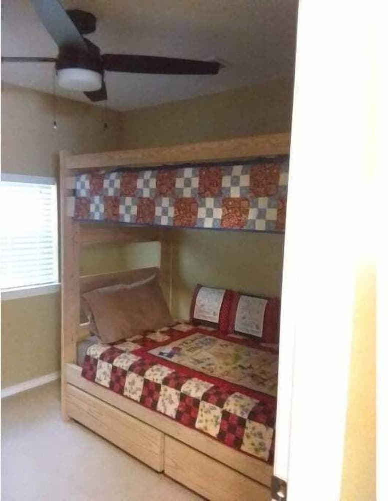 Waterfront-secluded- Pet Friendly-colorado River-stargazer Home On River! - Colorado Bend State Park, Bend