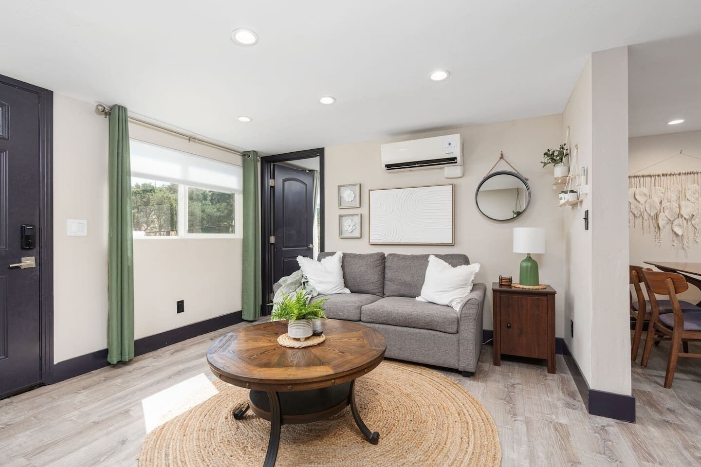 Olive & Oak | King Suite | Walk To Downtown Paso - Paso Robles, CA