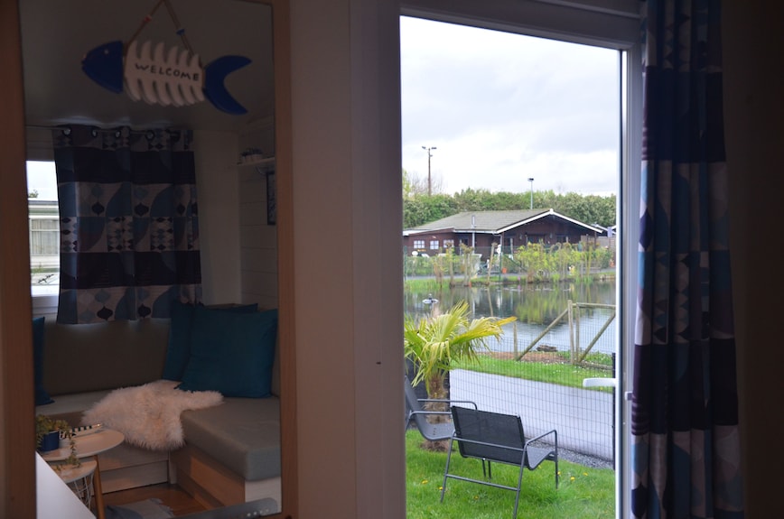 Chalet Sea-renity Lakeside Met Jacuzzi - Vlaanderen