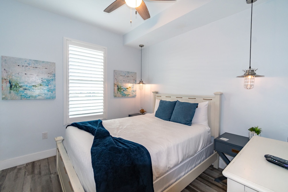Stateroom Elite Summa - Cocoa, FL