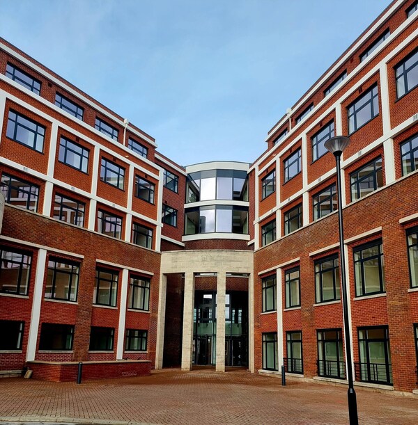 Roomspace Apartments - Syward Place - Staines-upon-Thames