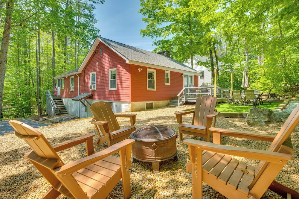 Inviting Alton Bay Home Near Lake Winnipesaukee! - Alton, NH