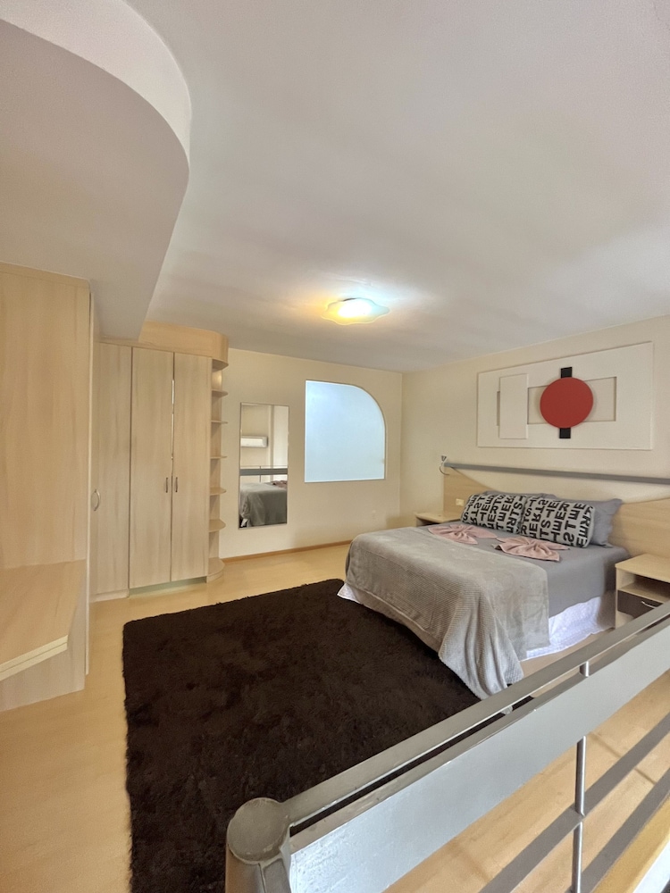 세인트 세바스찬 플랫 602더플렉스 노 센트로 - 조인빌리