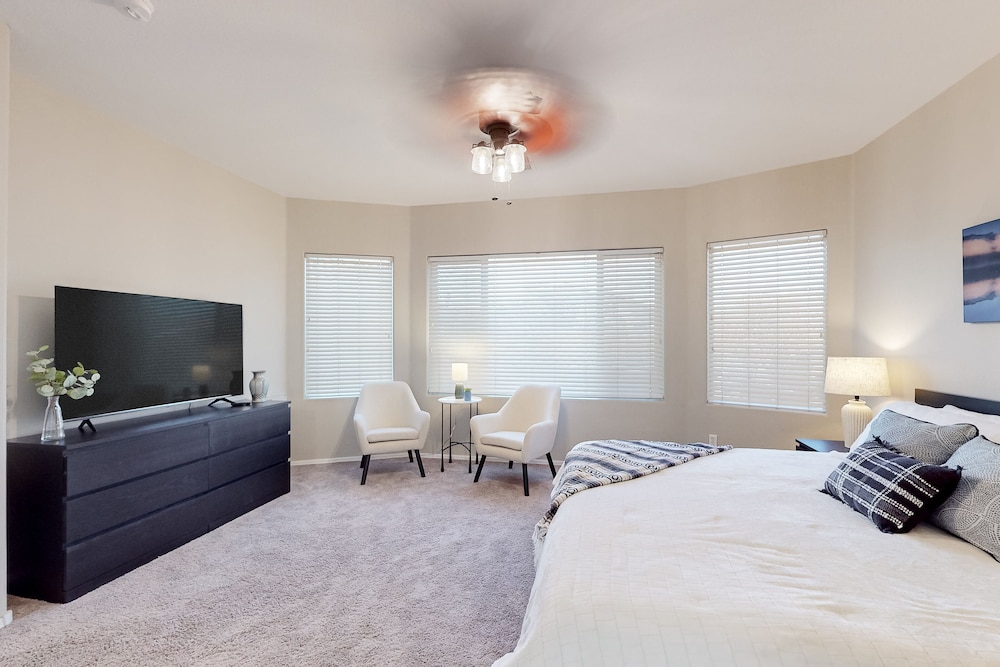 Dog-friendly Home With Private Heated Pool, Enclosed Backyard, Patio, Grill, W/d - Gold Canyon, AZ