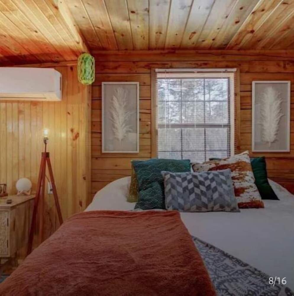 Quiet Crystal Cabin In The Woods - Arkansas