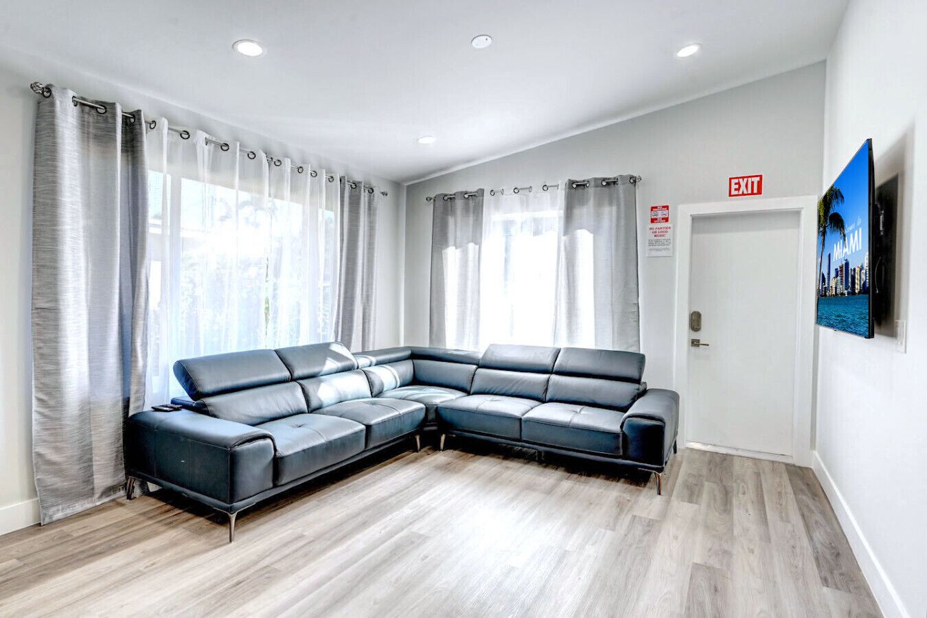 Walk To Beach Luxury 4br/4ba Villa Hollywood Lakes - Broward County, FL