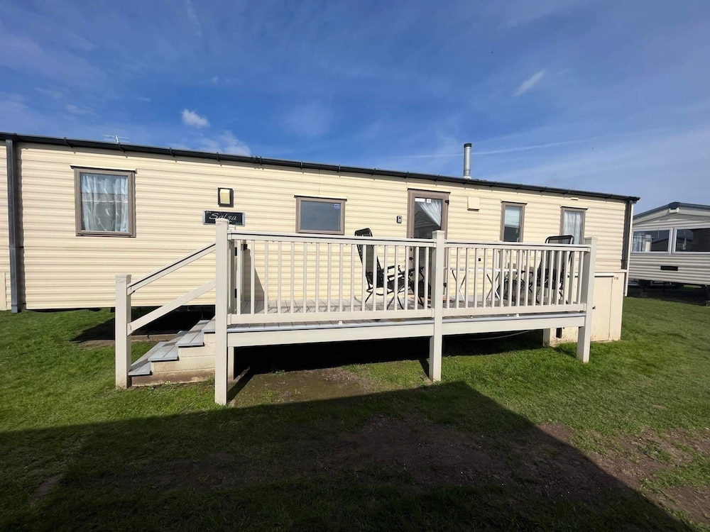 Budget 3 Bedroom Caravan With Decking At Heacham - Norfolk