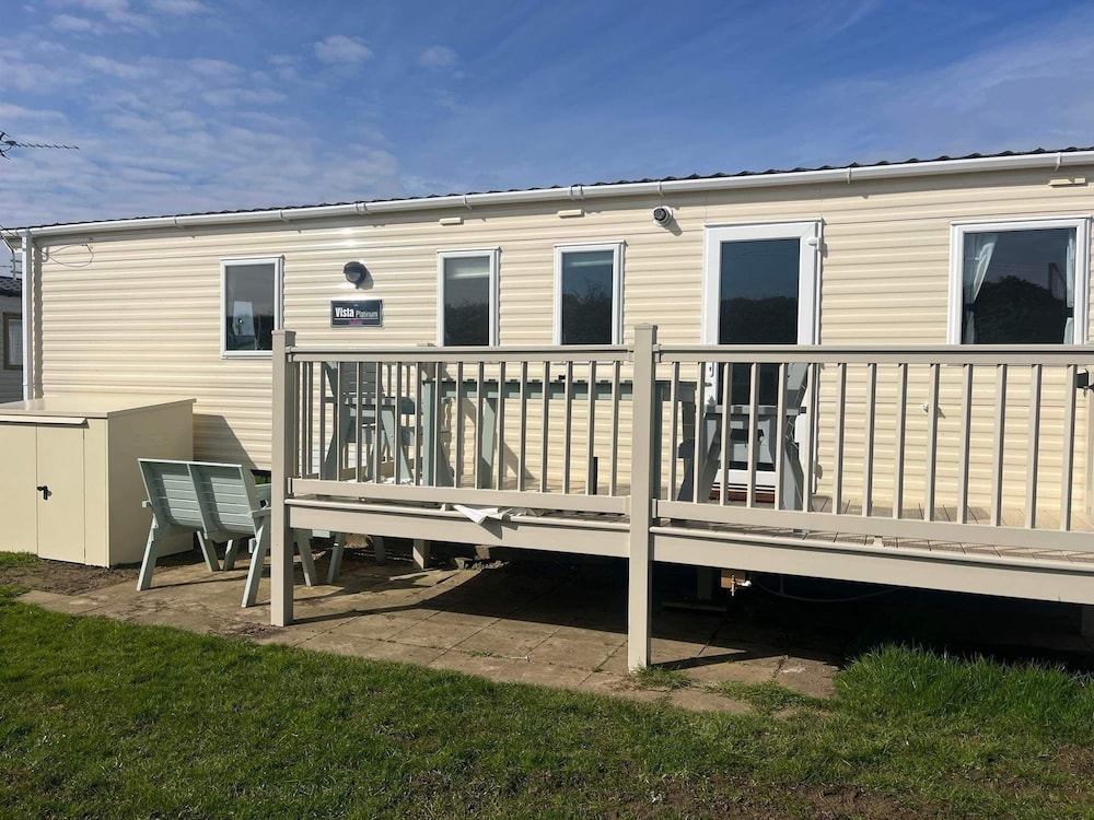 3 Bed 8 Berth Caravan With Decking Free Wifi - Heacham