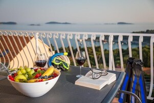 Apartamento superluxo, sacada, vista para o mar | Terraço/pátio