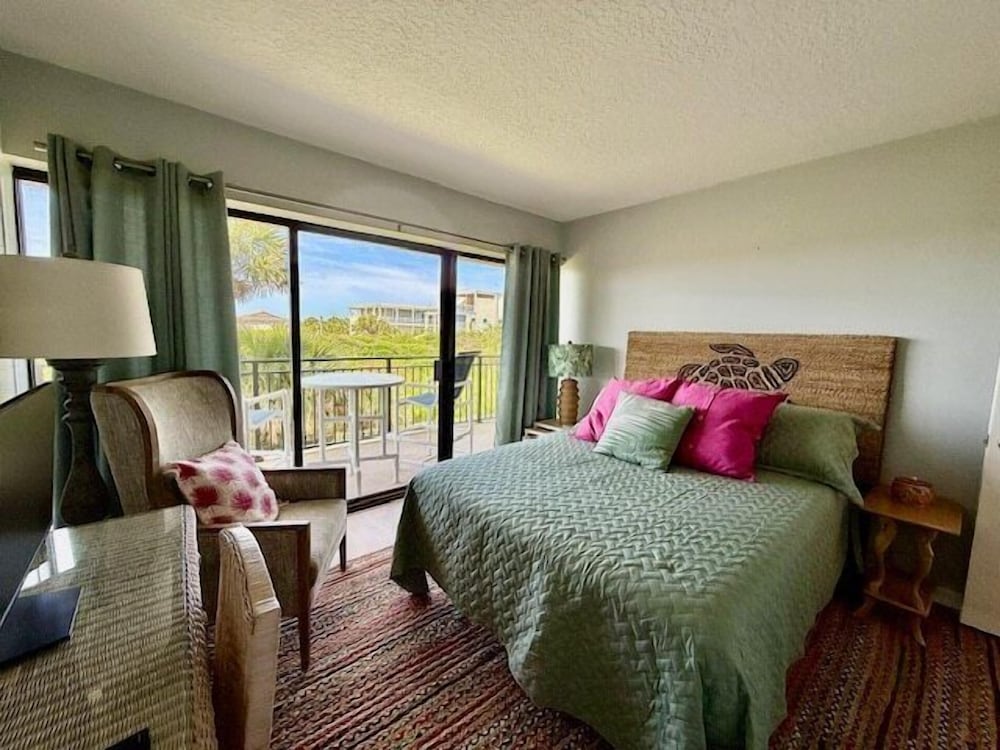 The Sunset Break at Ocean House 209 - Crescent Beach | Vrbo