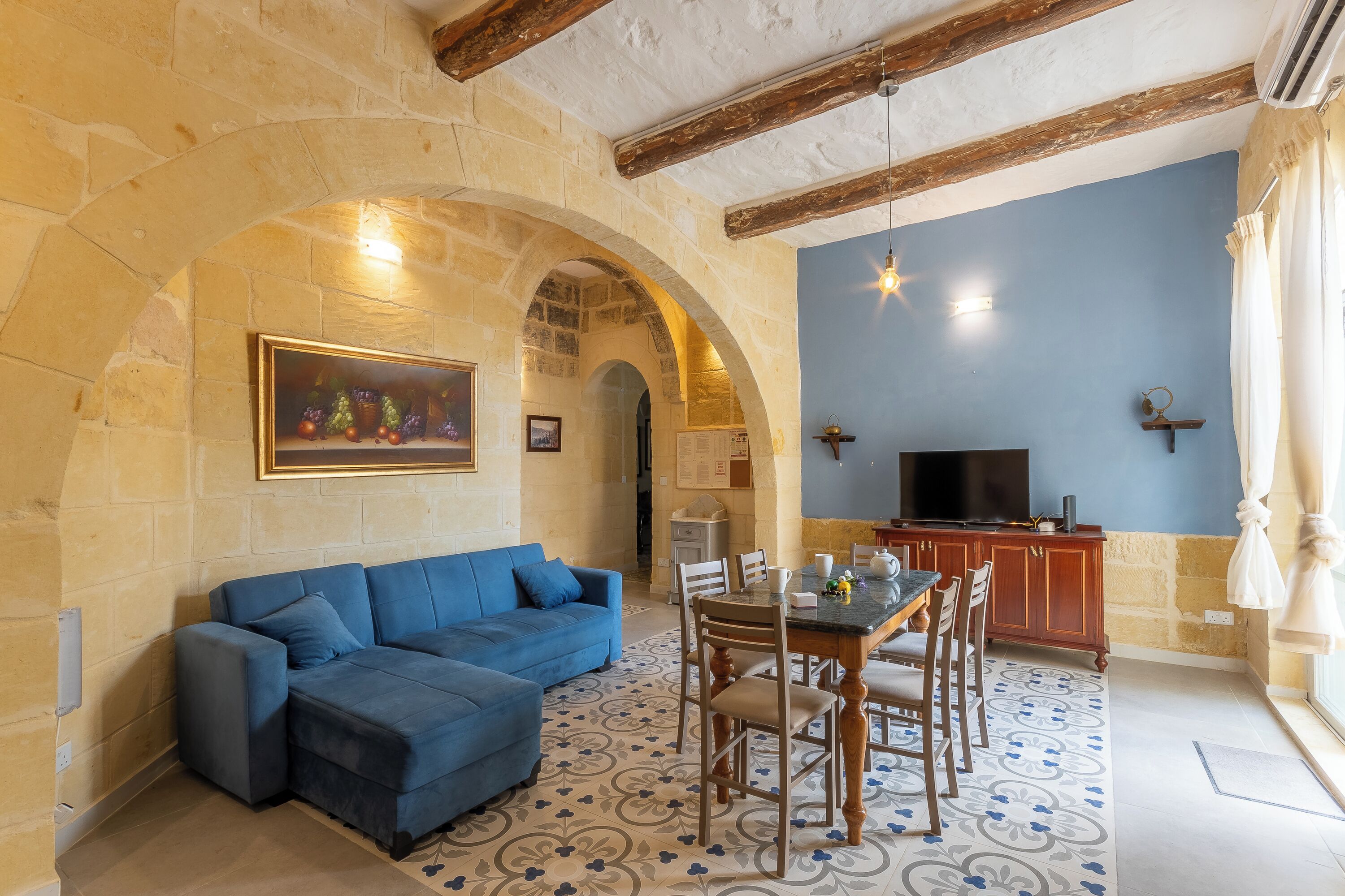 Surwig Gozitan Villa & Pool, Kercem Gozo, Malta - Malta