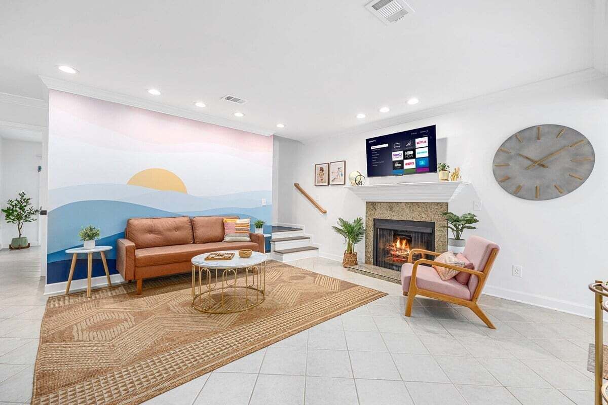 Modern 4br W/ Heated Pool | It's Always Sunny - North Myrtle Beach, SC