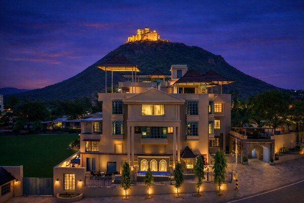 Devi Palace Resort And Spa - Udaipur