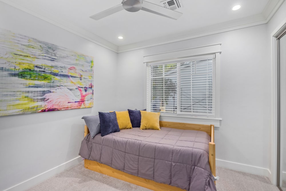 Sunsets On 11th By Avantstay | Resort-style Pool + Hot Tub | Game Room - Phoenix
