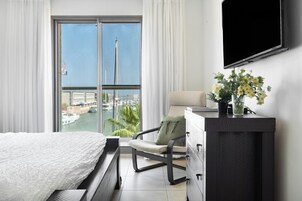 Apartamento, varanda, vista para o mar | 1 quarto, ferro/tábua de engomar, Wi-fi grátis 