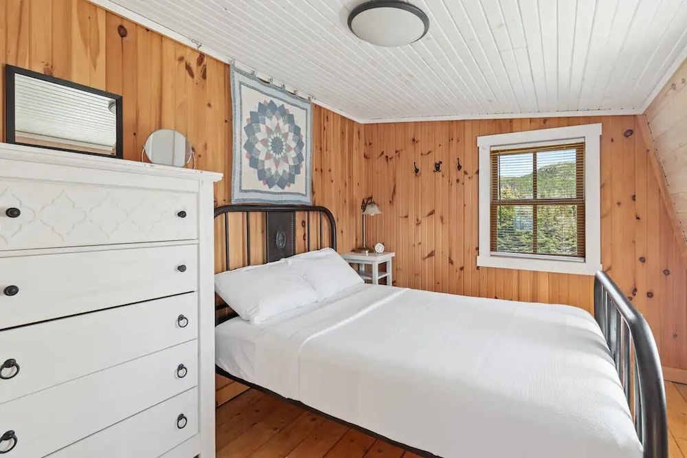 The Howard House | Daniel’s Cove - Newfoundland and Labrador