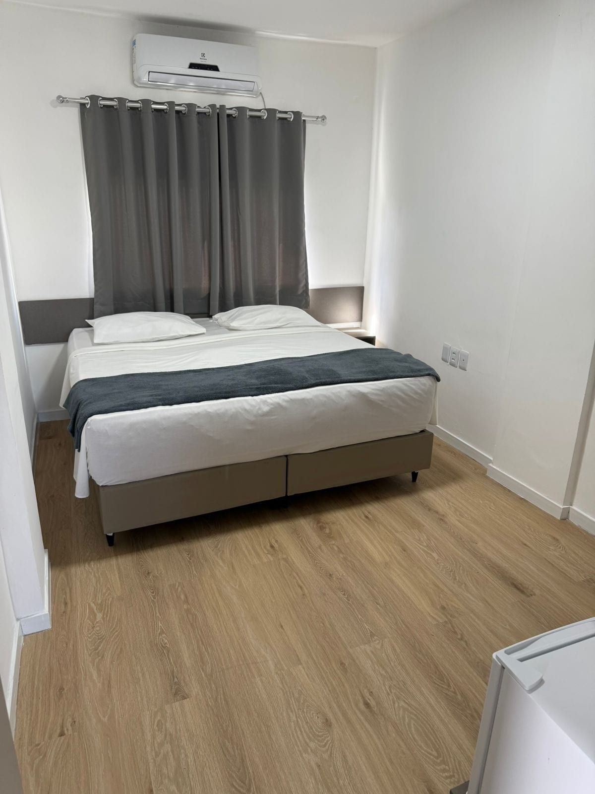 Quarto Standard, 1 cama de casal | Ferro/tábua de engomar, Wi-fi grátis 