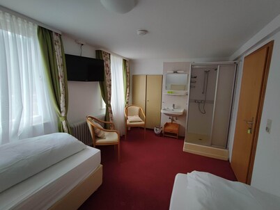 Room in Guest Room - Pension Forelle - Double Room no1