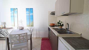 Apartamento, 3 quartos, para fumantes, vista para a cidade | Cozinha privada