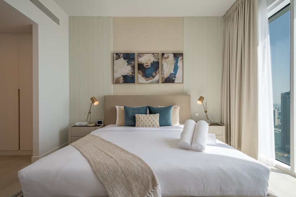 Elegant 2BR in La Vie, JBR by Deluxe Holiday Homes - Dubai | Vrbo