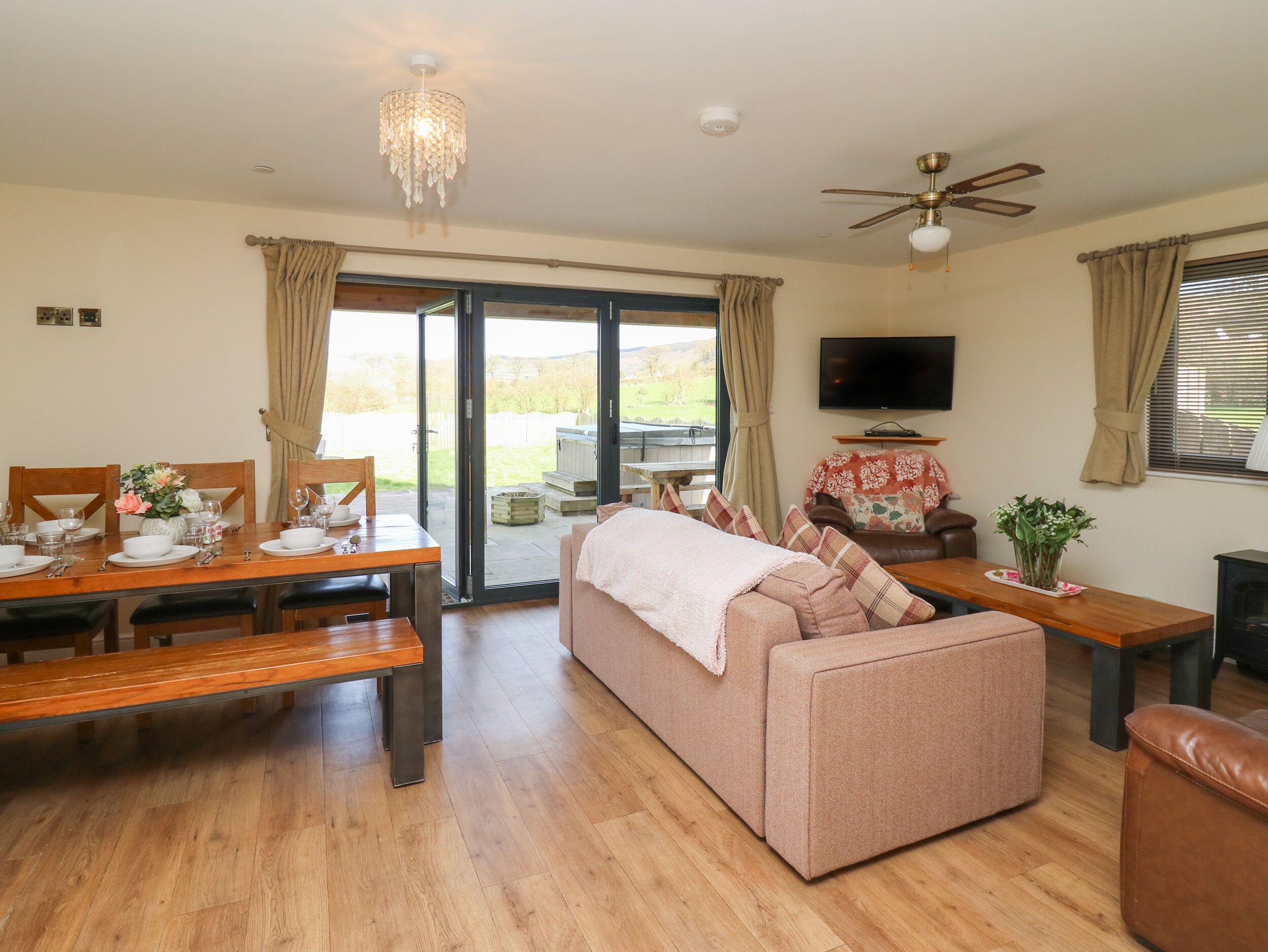 Caban Dulas, Pet Friendly, Luxury Holiday Cottage In Rhayader - Rhayader