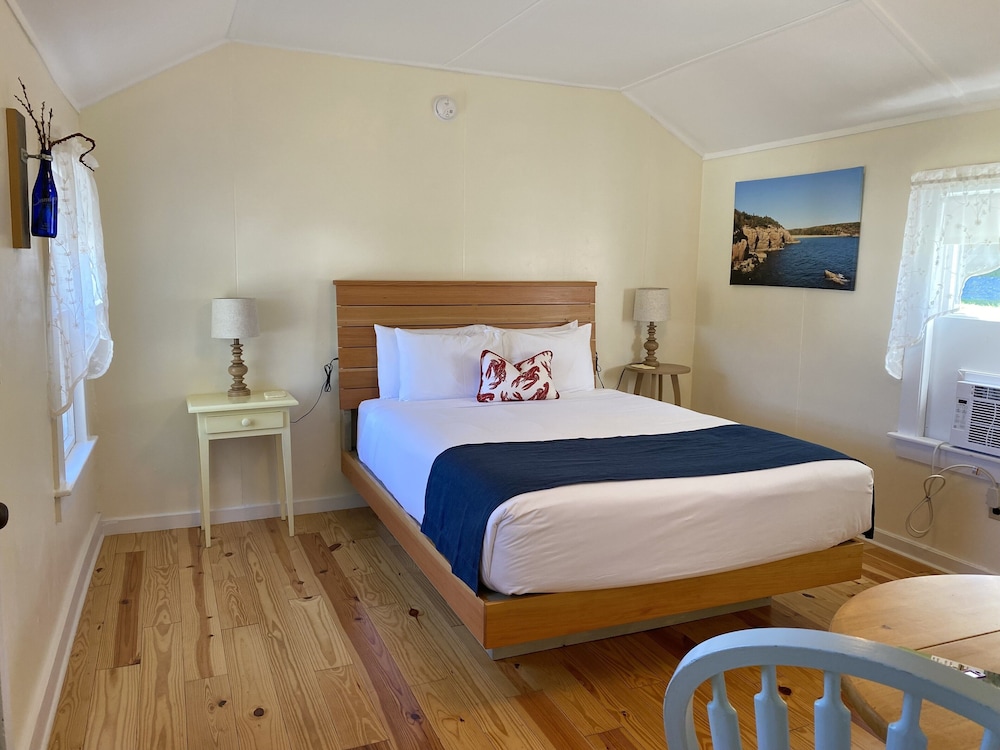 Oceanfront Cottage At Acadia National Park, Bar Harbor/cadillac Cottage - Bar Harbor, ME