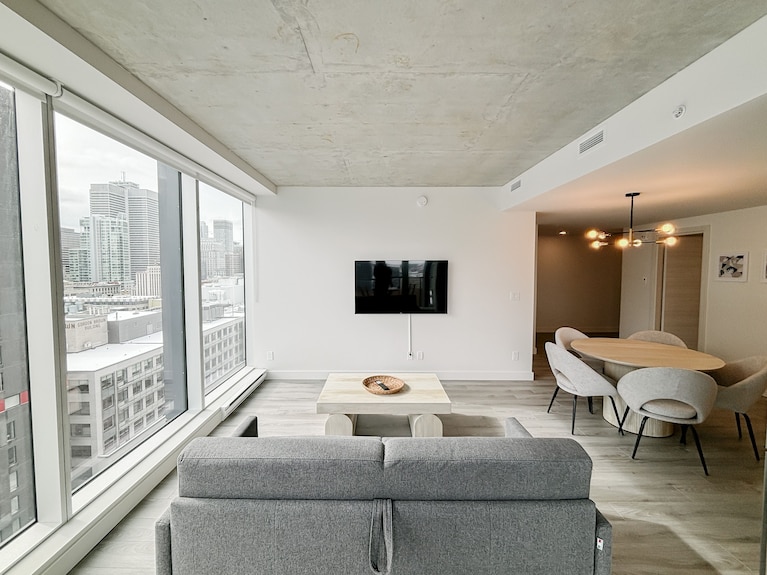 New Luxury Unit In Heart Of Mtl 810 | Metro Access - Québec