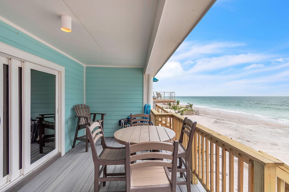 Serenity By The Sea - Beach House - Treasure Island, FL