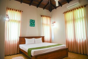 Quartos insonorizados, ferro/tábua de engomar, Wi-fi grátis