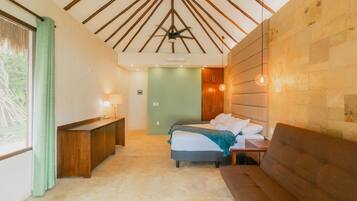 Cabana de Madeira Deluxe, 1 cama king-size, vista para a lagoa | 1 quarto, edredões de penas, secretária