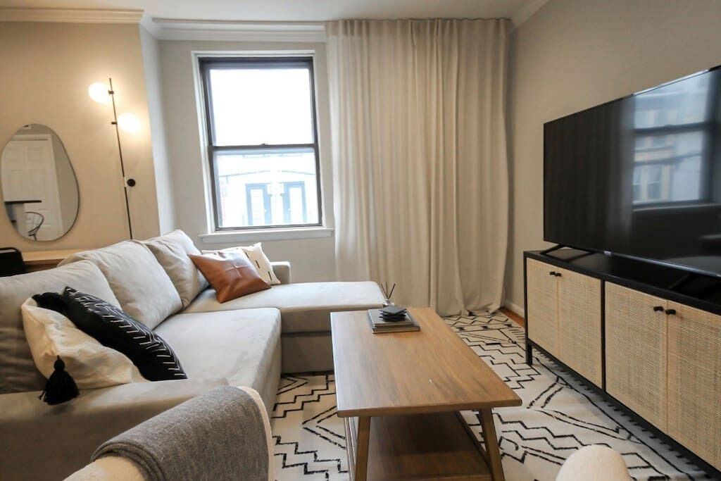 Spacious 1bdr With Private Entrance Heart Of City - Philadelphia, PA