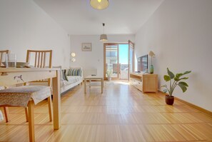 Apartamento standard | Ferros/tábuas de passar roupa, Wi-Fi de cortesia, roupa de cama