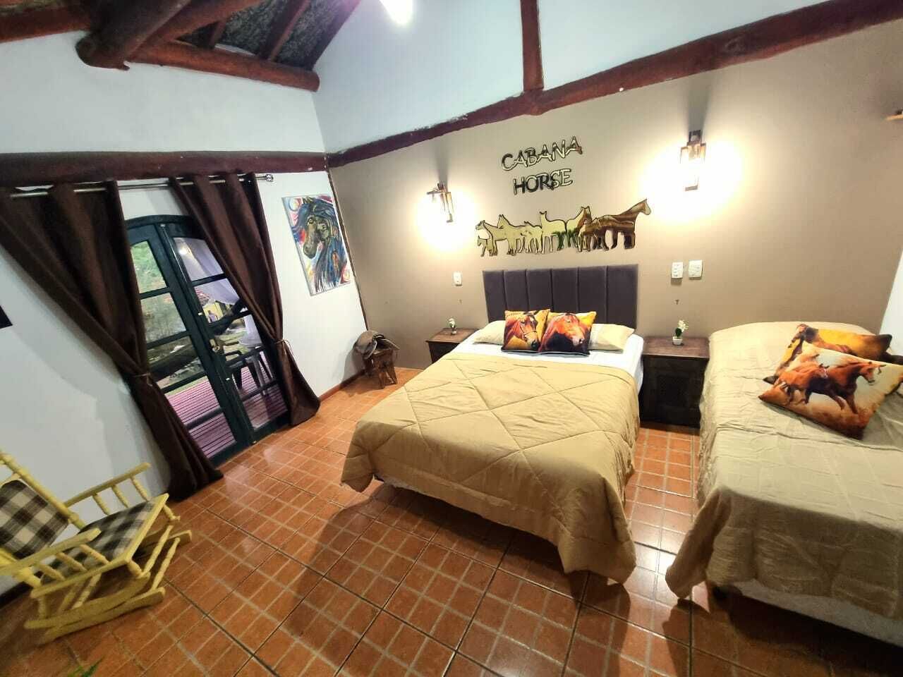 Com decoração personalizada, com mobília individualizada, Wi-fi grátis 