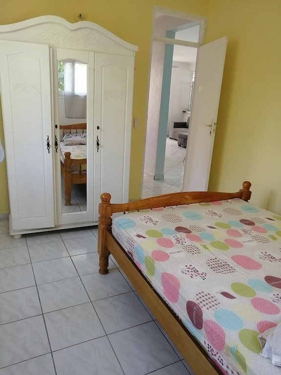 Maison A Louer Courte Durée Avec Jardin - Port Louis