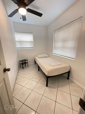 Quarto solteiro urbano