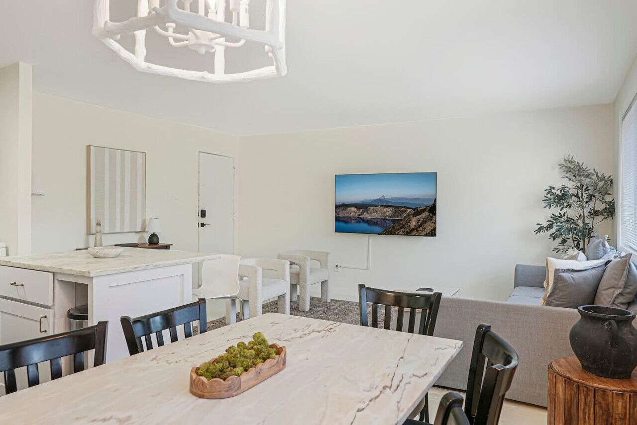 Crystal City Boutique Flats 2br / Free Parking 207 - Arlington, VA