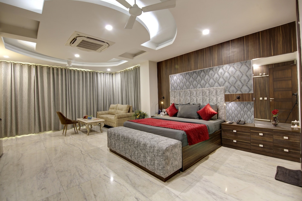 Sonesta Luxury Apartment - Noida