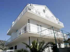 Estúdio (Studio with Balcony) | Fachada