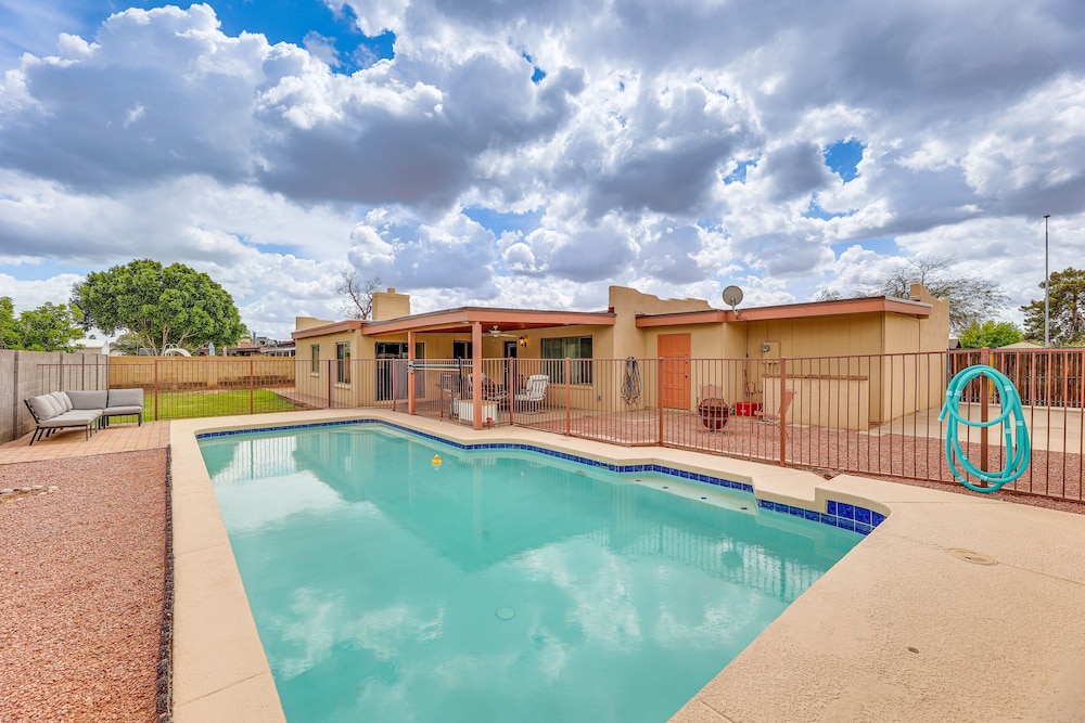 Charming Home W/ Pool - Near Mesa Arts Center! - Gilbert, AZ