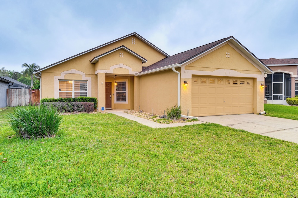 Lovely Florida Retreat W/ Lanai: 5 Mi To Riverwalk - Lake Mary, FL