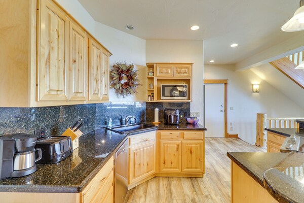 Spacious Whitefish Home W/ Sauna & Ski Resort View - Whitefish, MT