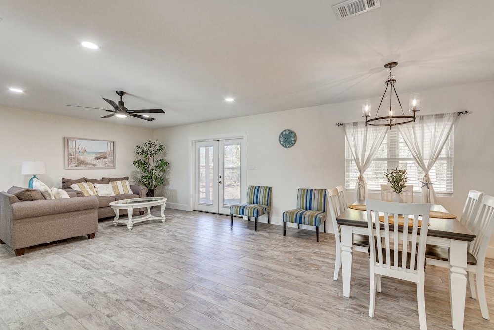 Modern Pensacola Home ~ 6 Mi To Beach! - Pensacola, FL